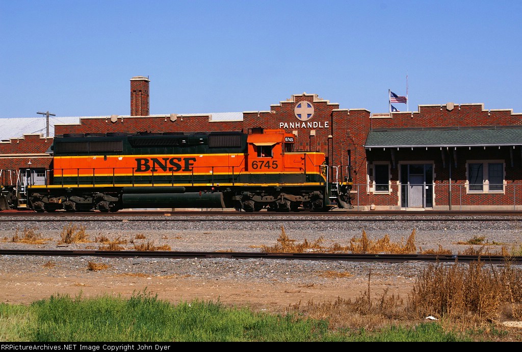 BNSF 6745